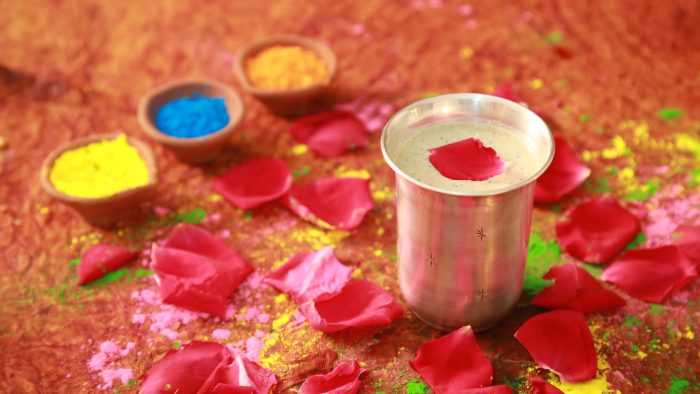 Holi Special- Thandai - Without coldness, the color of Holi seems faded.