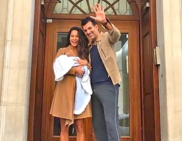 Congratulations! लीसा हेडन बनी मॉमी! दिया बेटे को जन्म (Lisa Haydon ...