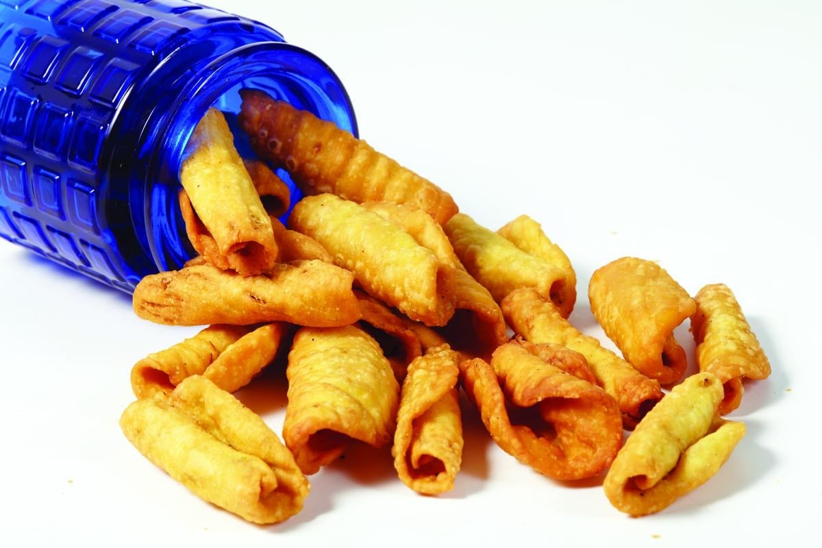 क्रंची स्नैक्स: स्पाइसी रोल्स (Crunchy Snacks: Spicy Rolls)