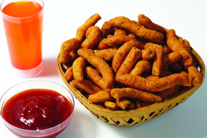 टी टाइम ट्रीट: फूलवड़ी (Tea Time Treat: Phoolwadi)