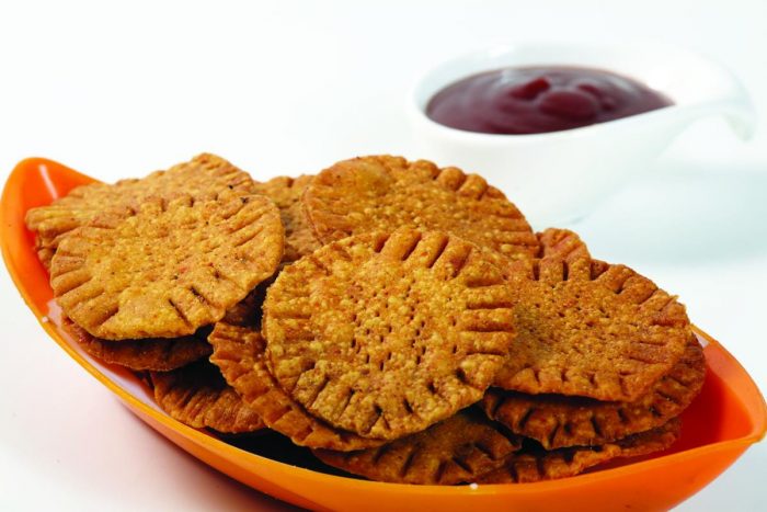 टी टाइम स्नैक्स: स्पाइसी मिनी सर्कल (Tea Time Snacks: Spicy Mini Circle)